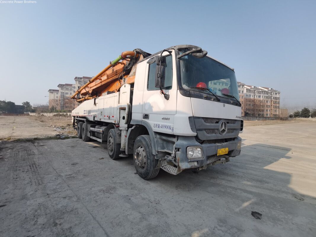 52m Zoomlion Truck Mounted Concrete Boom Pump for Semi-Dry Shotcrete ...