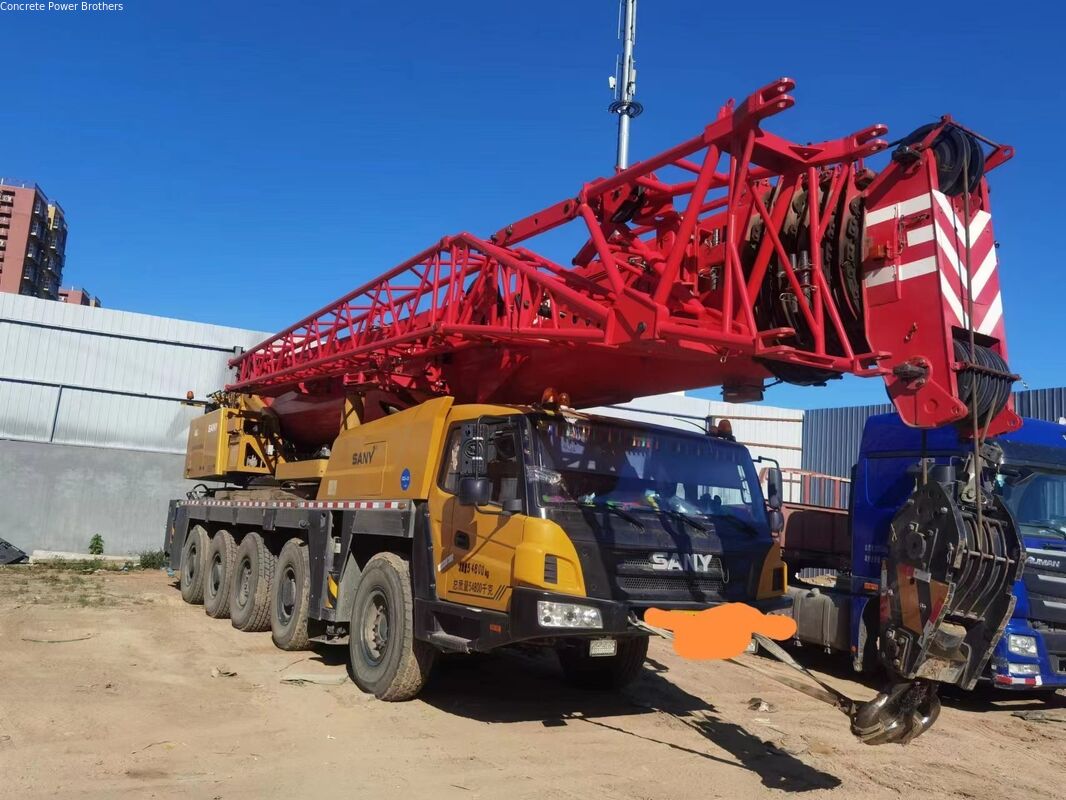 130ton Truck Crane Red Color Maximum Lifting Height 40m Heavy Equipment ...