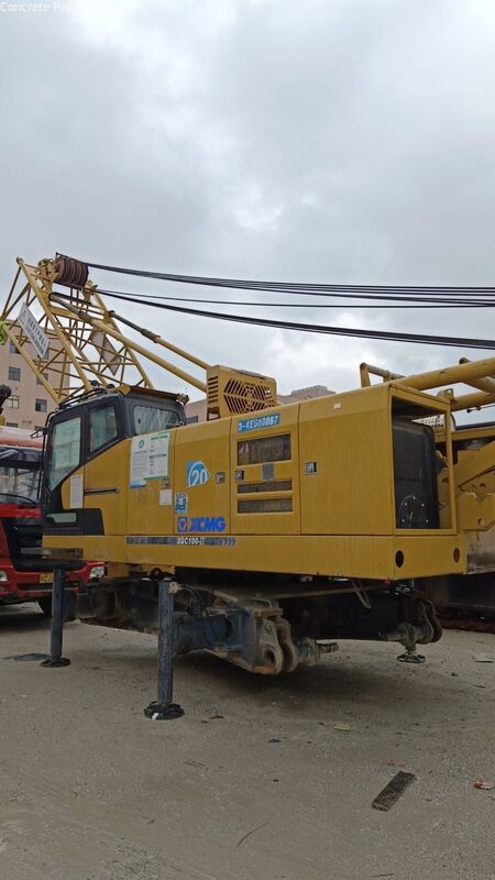 Yellow Xg Heavy Duty 100 Ton Crawler Crane Easy To Operate Large ...