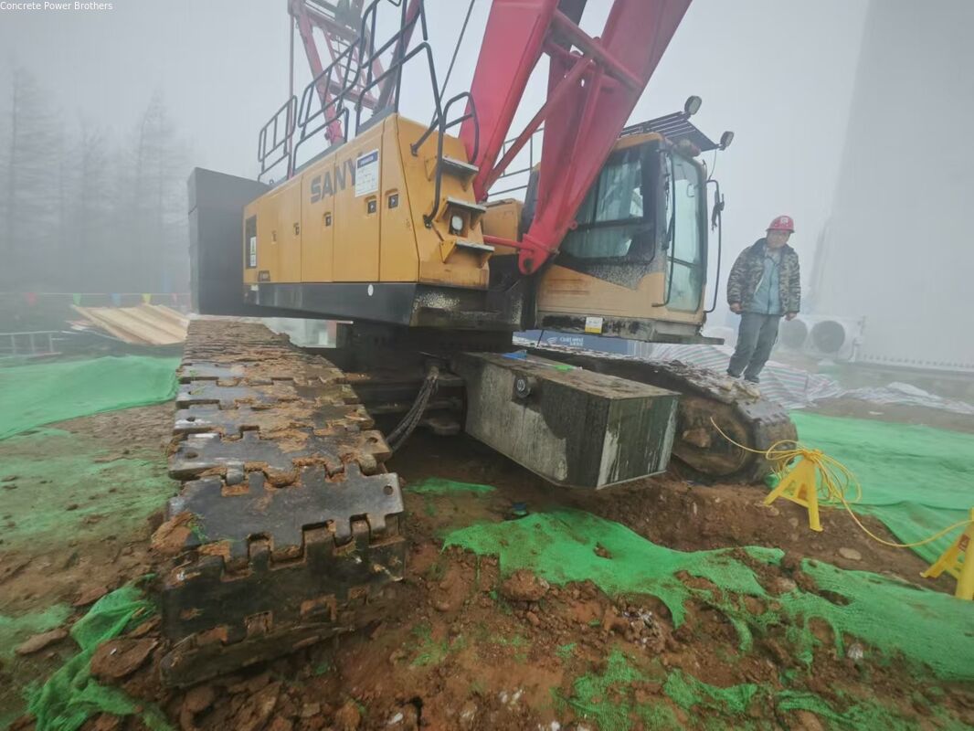 73m Maximum Lifting Height SCC900A Crawler Crane for Green Foundation ...