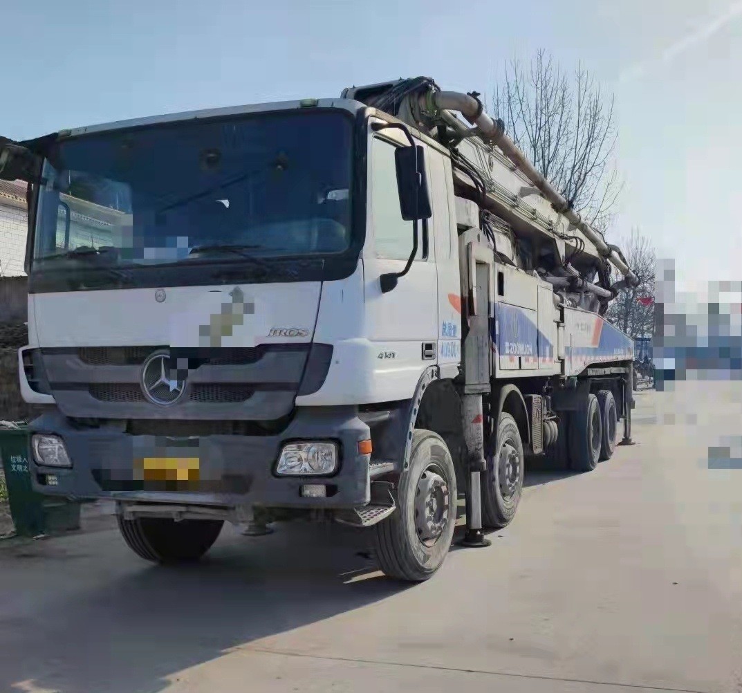 Zoomlion Truck-Mounted 49 Meter Concrete Pump High/Low Pr 12/8.3 MPa ...