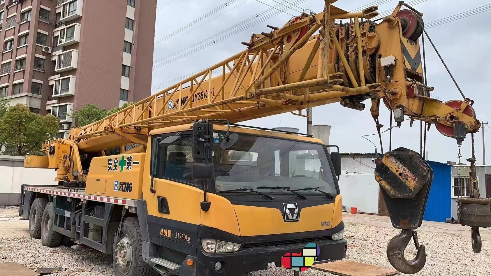 2014 Year 25ton Mobile Crane with 40m Maximum Lifting Height and ...