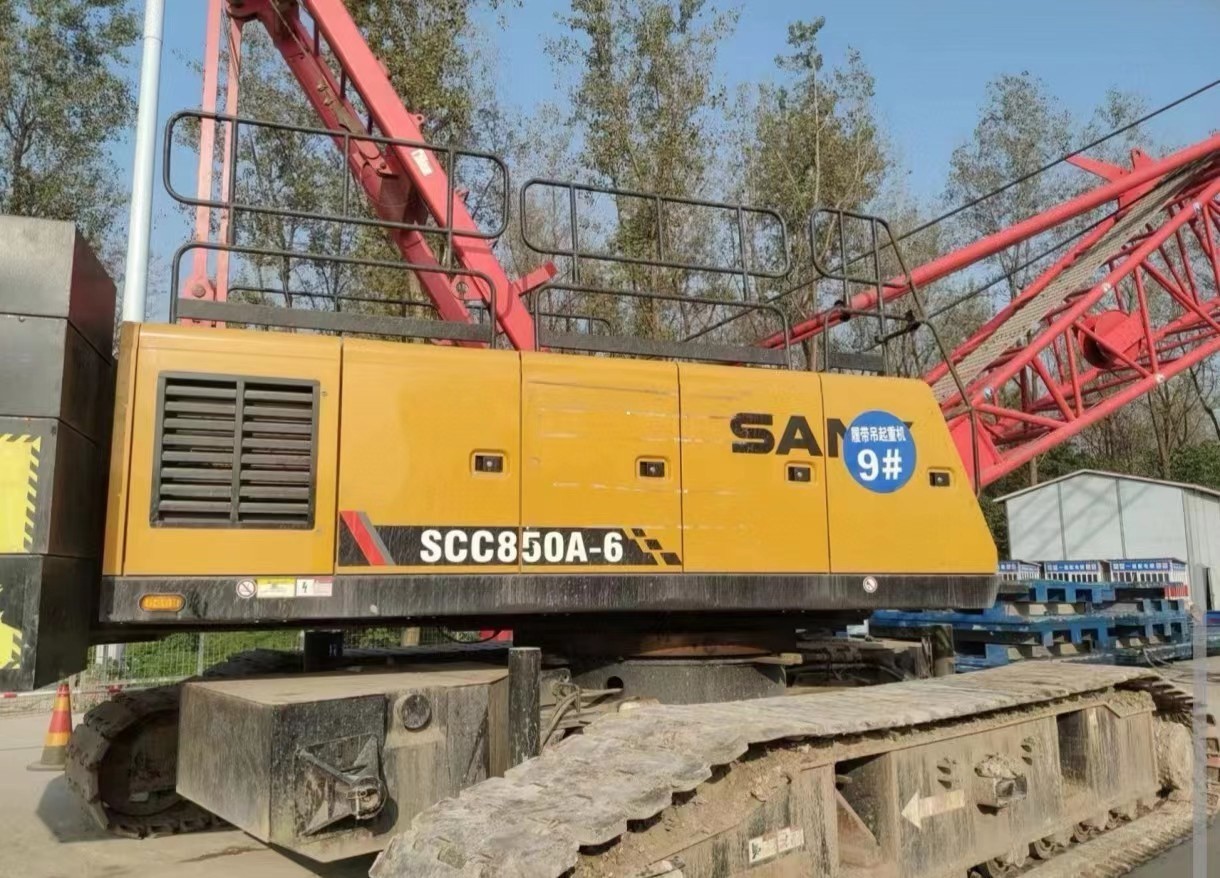 Hydraulic 85 Tons Lattice Crawler Crane High Strength for 40m Lifting ...